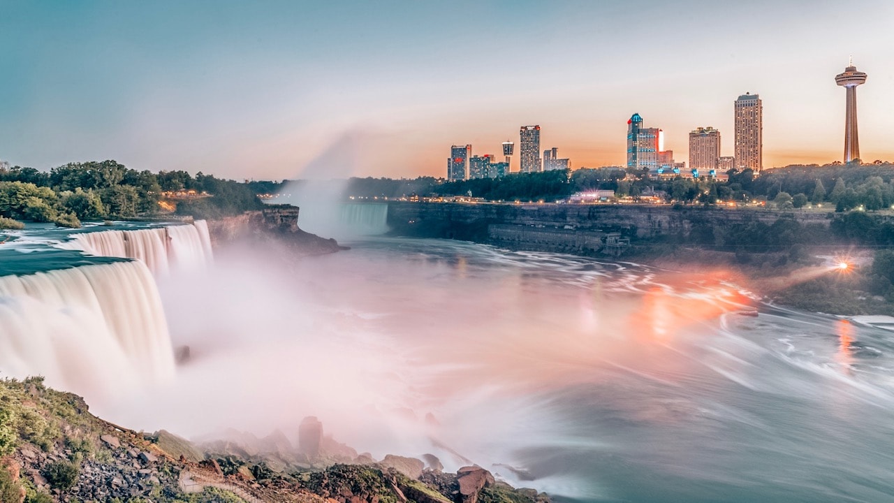 17 Gorgeous Sunsets in Canada to melt your heart!